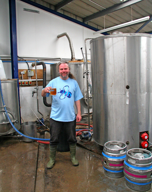 Blue Bee’s nectar ales are the buzz-iness in Sheffield! - Hand-pumped ...